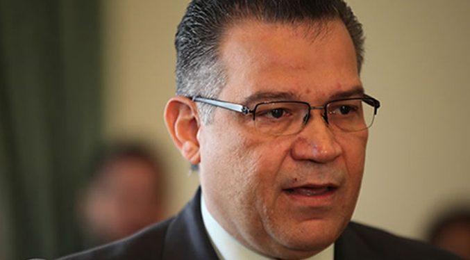 Excandidatos presidenciales exigen la libertad de Enrique Márquez