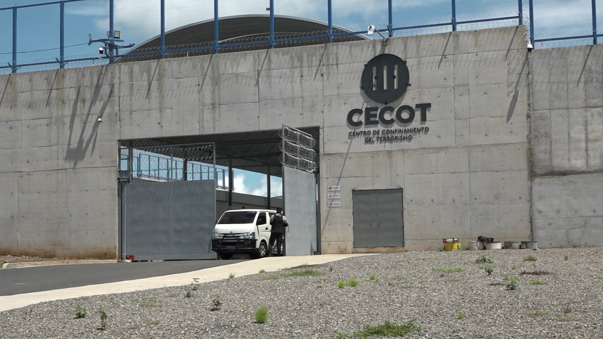 Según gobierno de Bukele, EEUU controla venezolanos presos